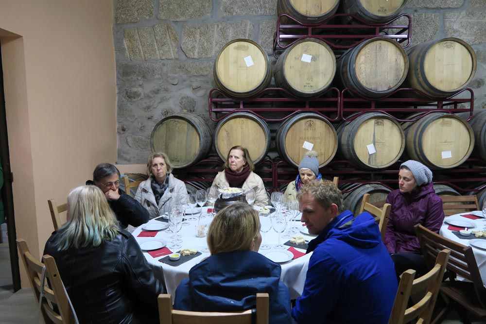 Adega da Vinha com casa cheia - Quinta do Palame